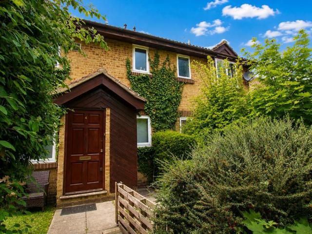 1 bedroom semi detached house for sale