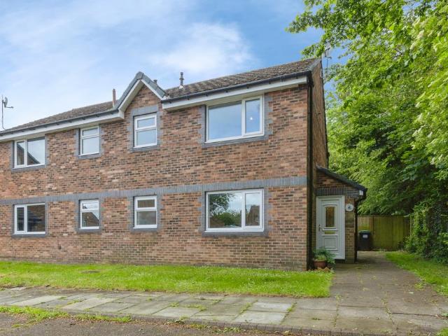 1 bedroom semi detached house for sale