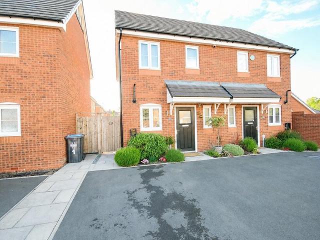 1 bedroom semi detached house for sale