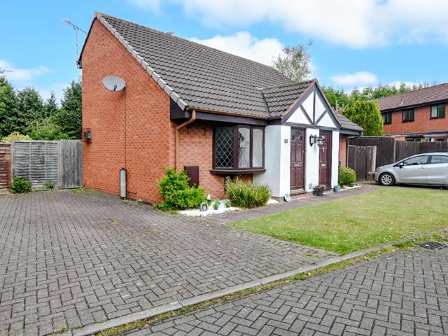 1 bedroom semi detached house for sale