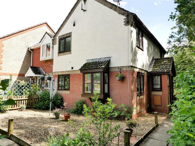 1 bedroom semi detached house for sale