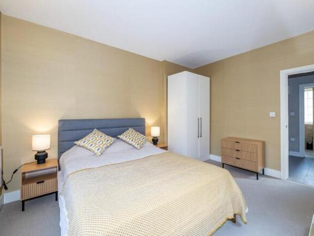 1 bedroom semi detached house for sale in Castlereagh Street, London, W1H