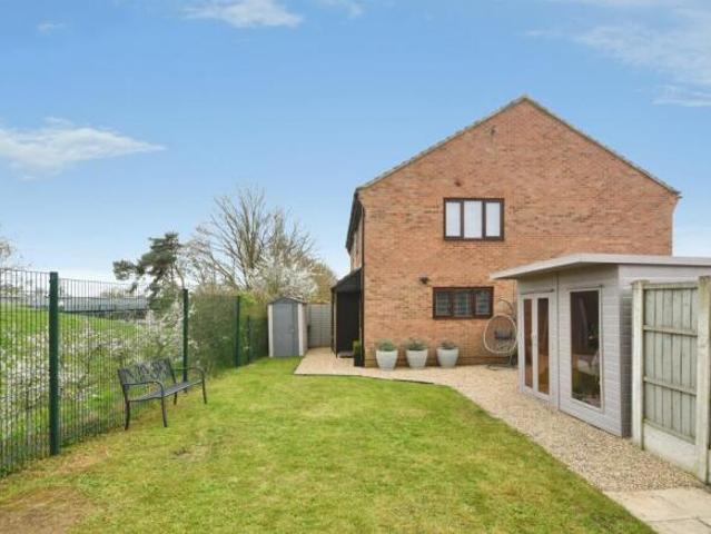 1 bedroom semi detached house for sale in Henniker Gate, Chelmer Village, Chelmsford, CM2