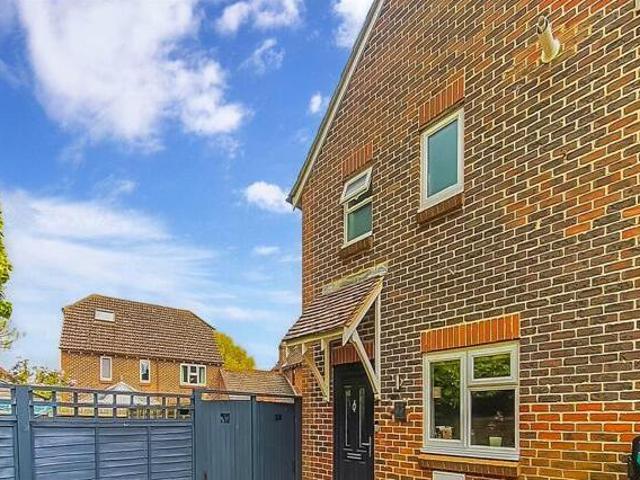 1 Bedroom Semi detached House For Sale In Hoo, Rochester