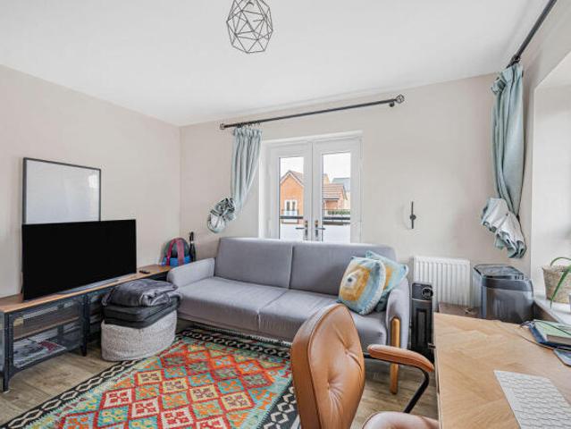 1 bedroom semi detached house for sale in Lithgows Avenue, Brooklands, Milton Keynes, MK10