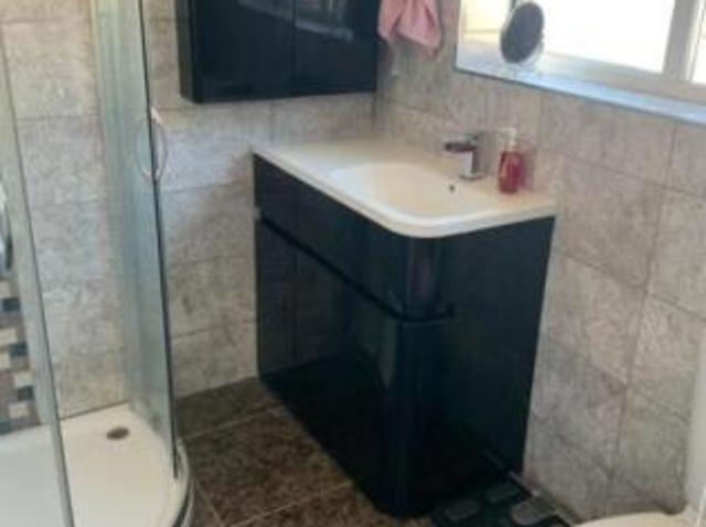 1 bedroom semi detached house for sale in Salt Hill Drive, Slough, Berkshire, SL1