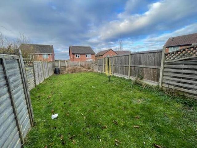 1 bedroom semi detached house for rent in Tay Close, Chatham, ME5