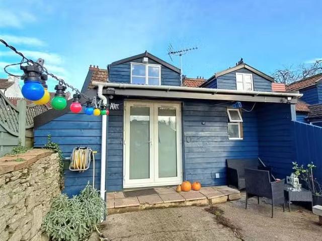 1 bedroom semi detached house for rent in wells Rd, BS4