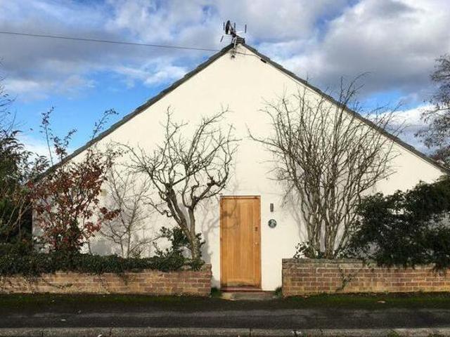 1 Bedroom Semi detached House For Rent In Winterbourne