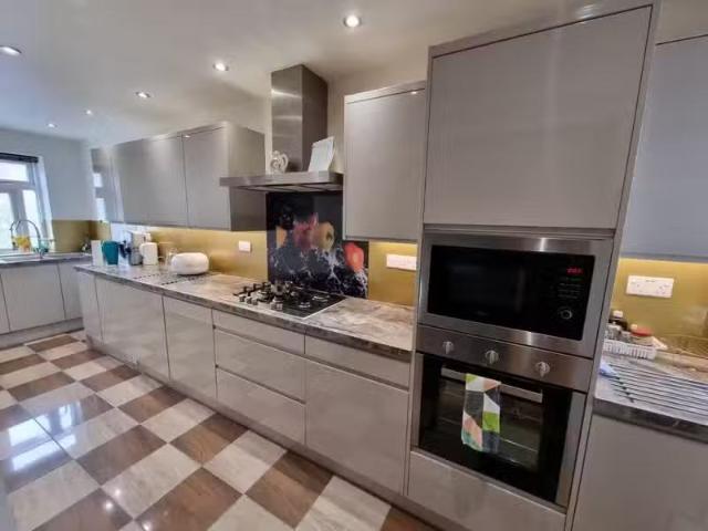 1 bedroom semi detached house for rent in Windsor Road Rowley.