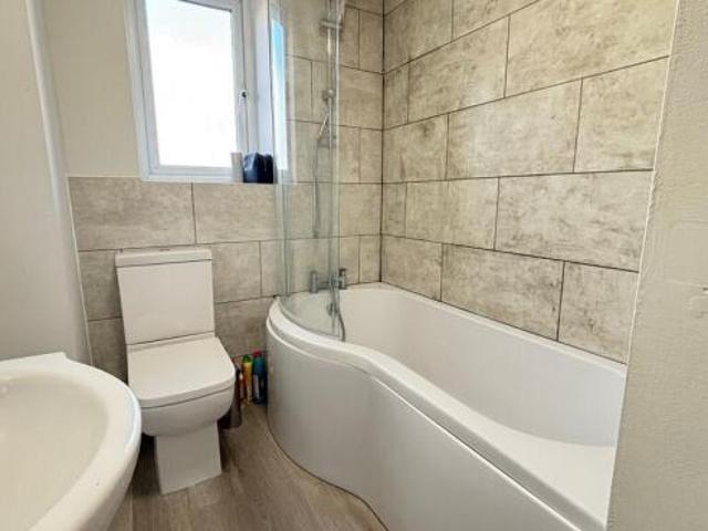 1 bedroom semi detached house for rent in Bowers Close, Guildford, GU4