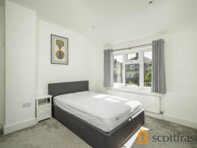 1 bedroom semi detached house for rent in Colterne Close, Room 2, 17 Colterne Close, Headington, OX3