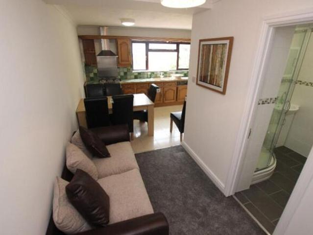 1 bedroom semi detached house for rent in Erleigh Court Gardens, Earley, RG6