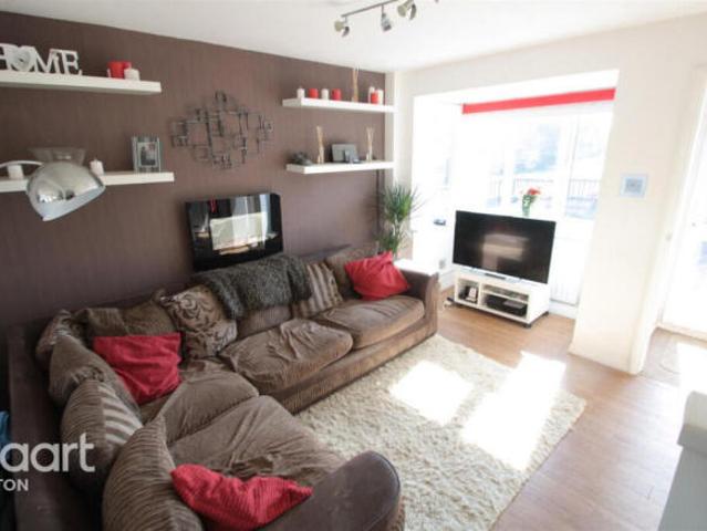 1 bedroom semi detached house for rent in Felbrigg Close, LUTON, LU2