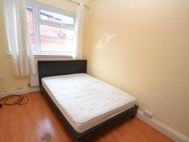 1 Bedroom Semi detached House For Rent In Lilac Crescent