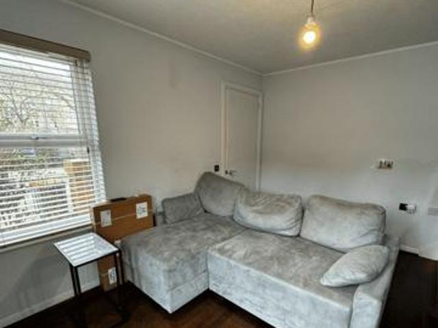 1 Bedroom Semi detached House For Rent In London