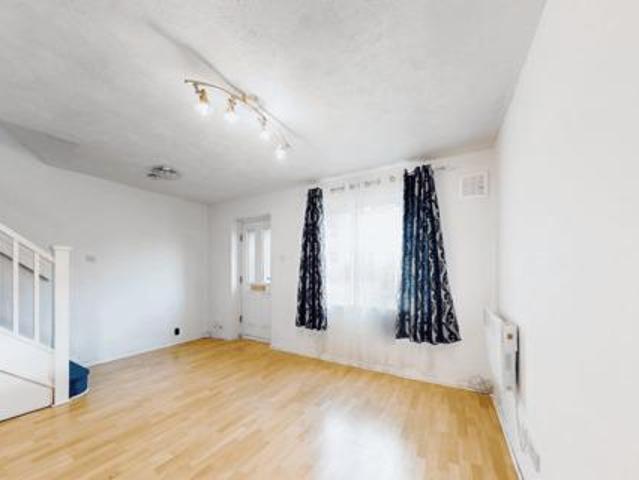1 Bedroom Semi detached House For Rent In London