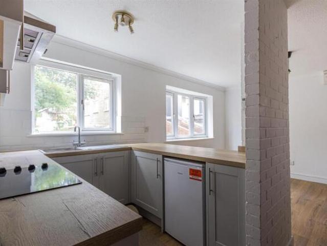 1 bedroom semi detached house for rent in Oakridge, Thornhill, CF14