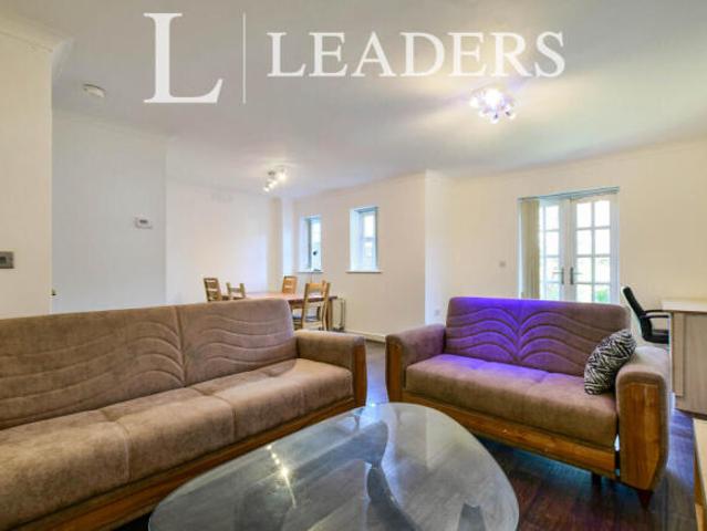 1 bedroom semi detached house for rent in Schuster Road, Manchester, M14