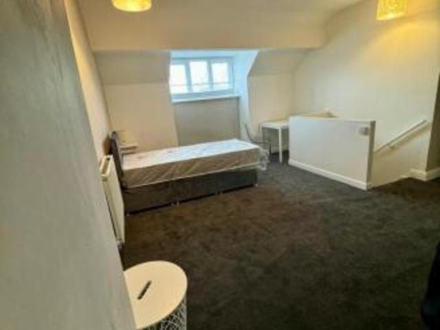 1 bedroom semi detached house for rent in Shirecliffe Lane, Sheffield, S3