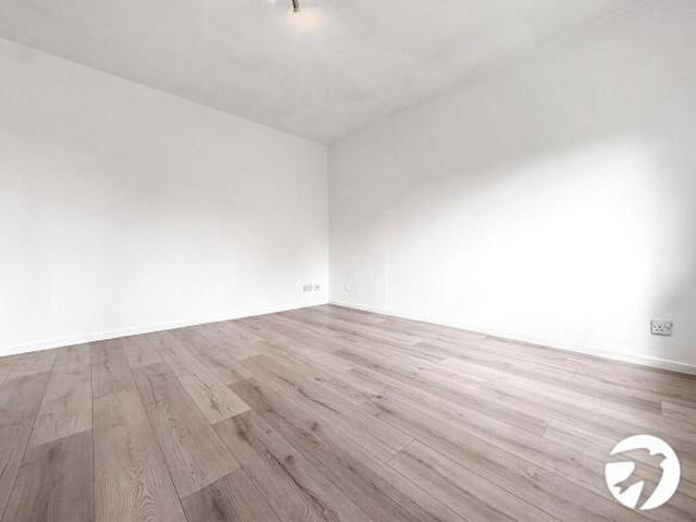 1 bedroom semi detached house for rent in Stour Close, Rochester, Kent, ME2