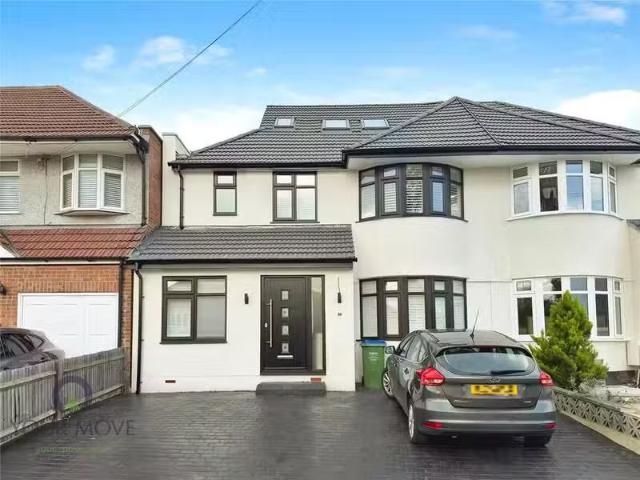 1 bedroom Semi Detached Room to rent, Latham Road, Bexleyheath.