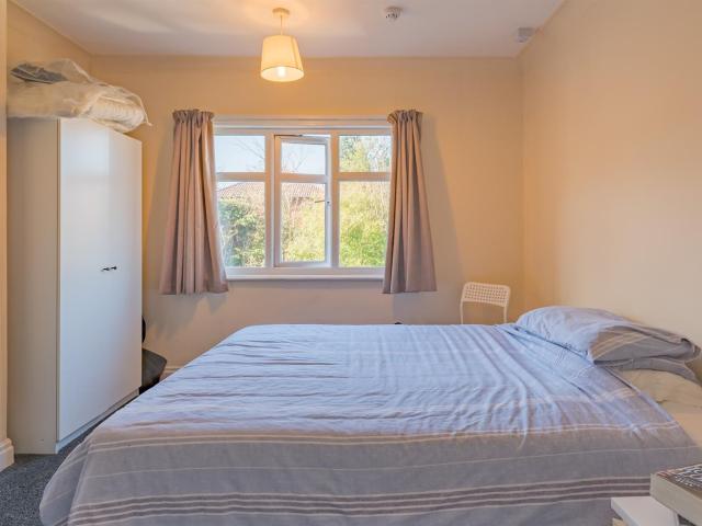 1 bedroom semi detached sharedaccommodation to rent