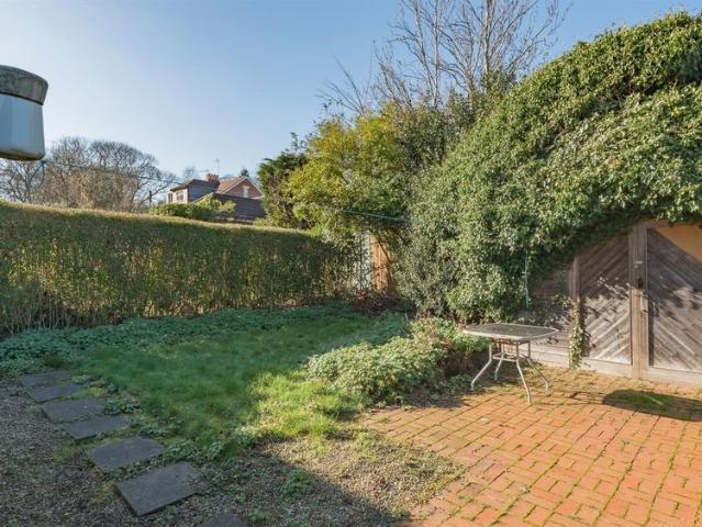 1 bedroom semi detached sharedaccommodation to rent