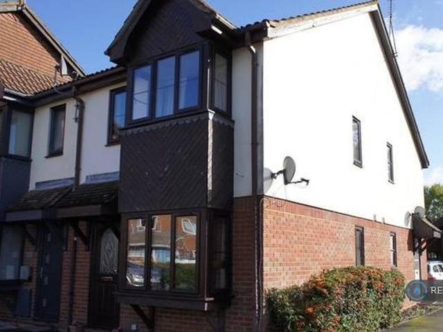 1 bedroom semidetached house for rent in Orchard Close Wokingham RG40