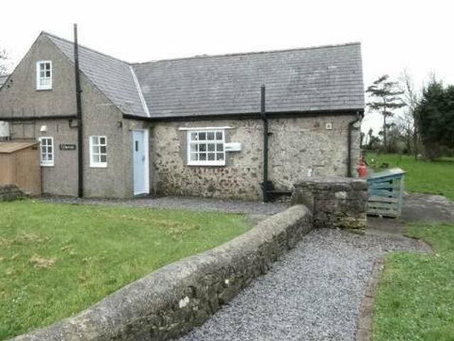 1 bedroom semidetached house for rent in Bron Menai Dwyran Llanfairpwllgwyngyll Sir Fon LL61