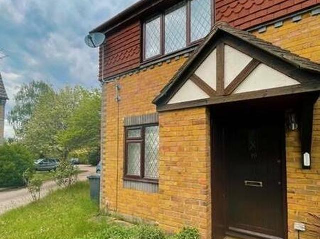 1 bedroom semidetached house for rent in Churchfields Guildford GU4