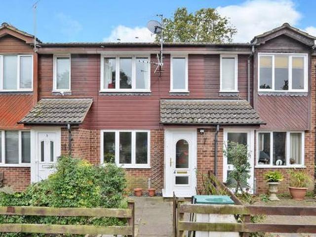 1 bedroom semidetached house for rent in 4 Camilla Close TW16