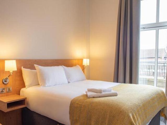 1 Bedroom Serviced Apartment For Rent In Minster Court, Reading