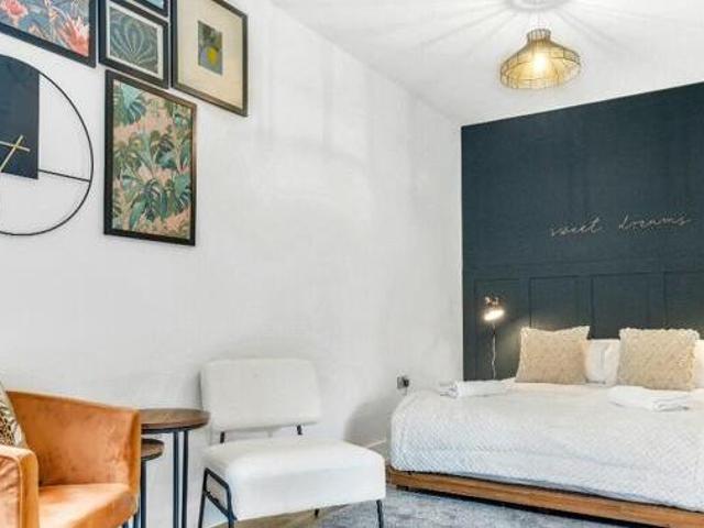 1 Bedroom Serviced Apartment For Rent In Birmingham
