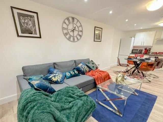 1 Bedroom Serviced Apartment For Rent In London
