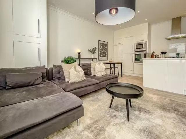 1 bedroom serviced apartment for rent in Lower Thames St, Lond.