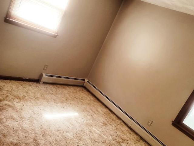 1 Bedroom Shared Bathroom