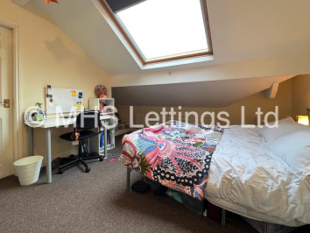 1 Bedroom Shared House for rent in Hanover Square, LS3 from £595pcm Inc Gas, Electricity, Water, TV Licence & Wi Fi | MHS Lettings