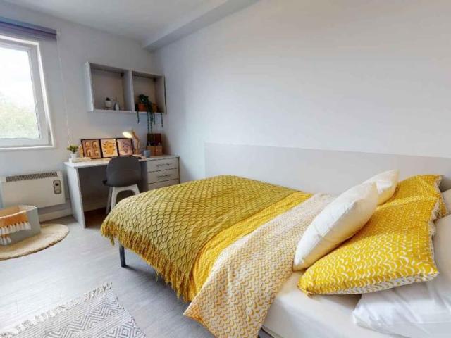 1 Bedroom Shared Living/roommate Manchester Manchester LS97672613