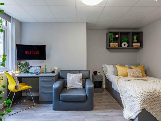 1 Bedroom Shared Living/roommate Manchester Manchester LS99501471