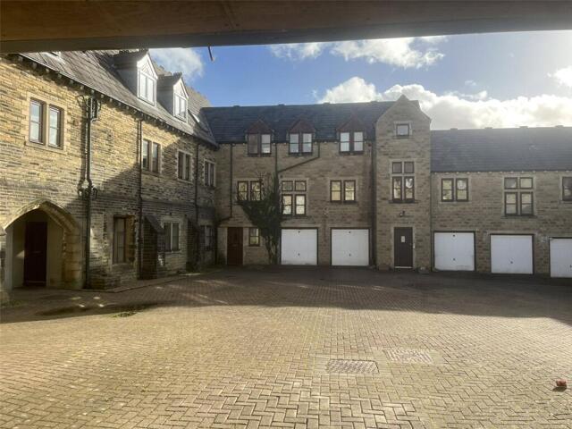 1 Bedroom Shared Living/roommate North Yorkshire Calderdale LS99345150