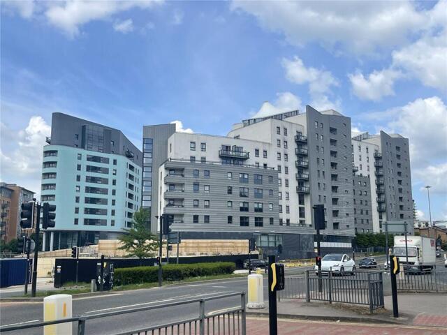 1 Bedroom Shared Living/roommate North Yorkshire Leeds 98765819