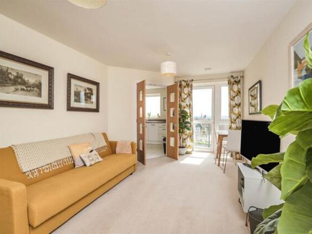 1 Bedroom Shared Living/roommate Northampton Northamptonshire LS98834411