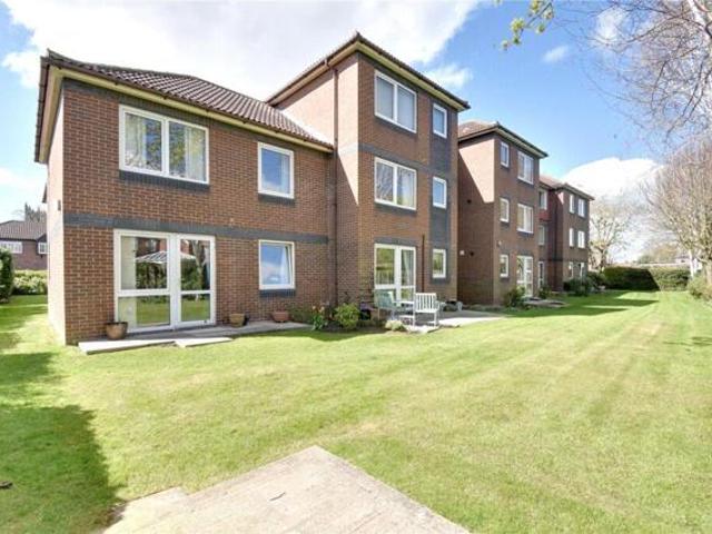 1 Bedroom Shared Living/roommate Northallerton North Yorkshire 100132409