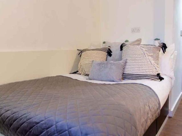 1 Bedroom Shared Living/roommate Nottingham Nottingham LS97771563