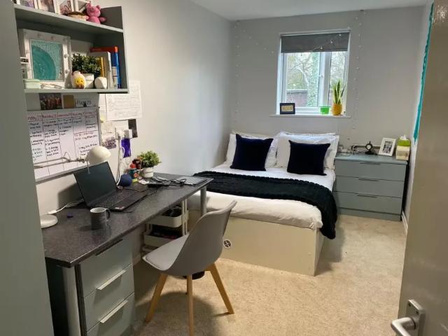 1 Bedroom Shared Living/roommate Nottingham Nottingham LS91443397