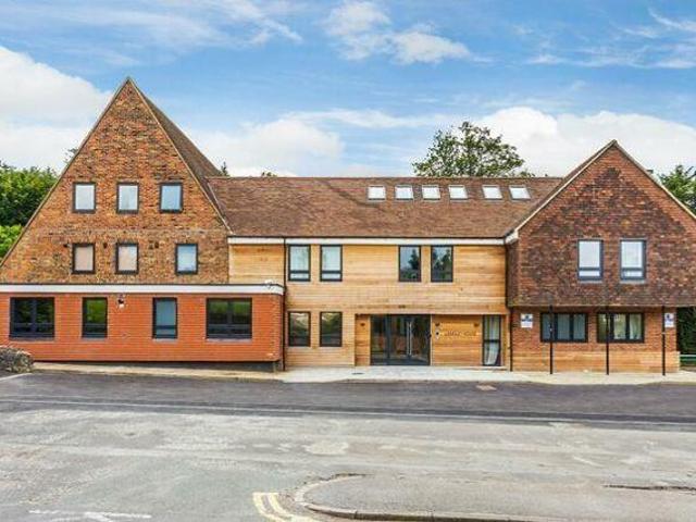 1 Bedroom Shared Living/roommate Oxted Surrey 98834770