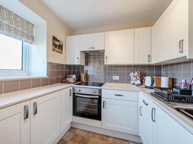 1 Bedroom Shared Living/roommate Alton Hampshire LS99840533