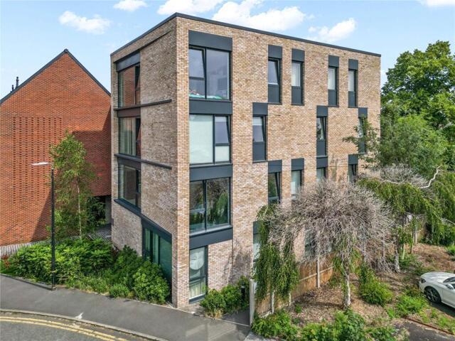 1 Bedroom Shared Living/roommate Altrincham Trafford 98687916