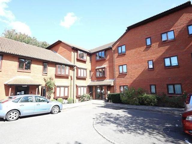 1 Bedroom Shared Living/roommate Bushey Hertfordshire LS98503958